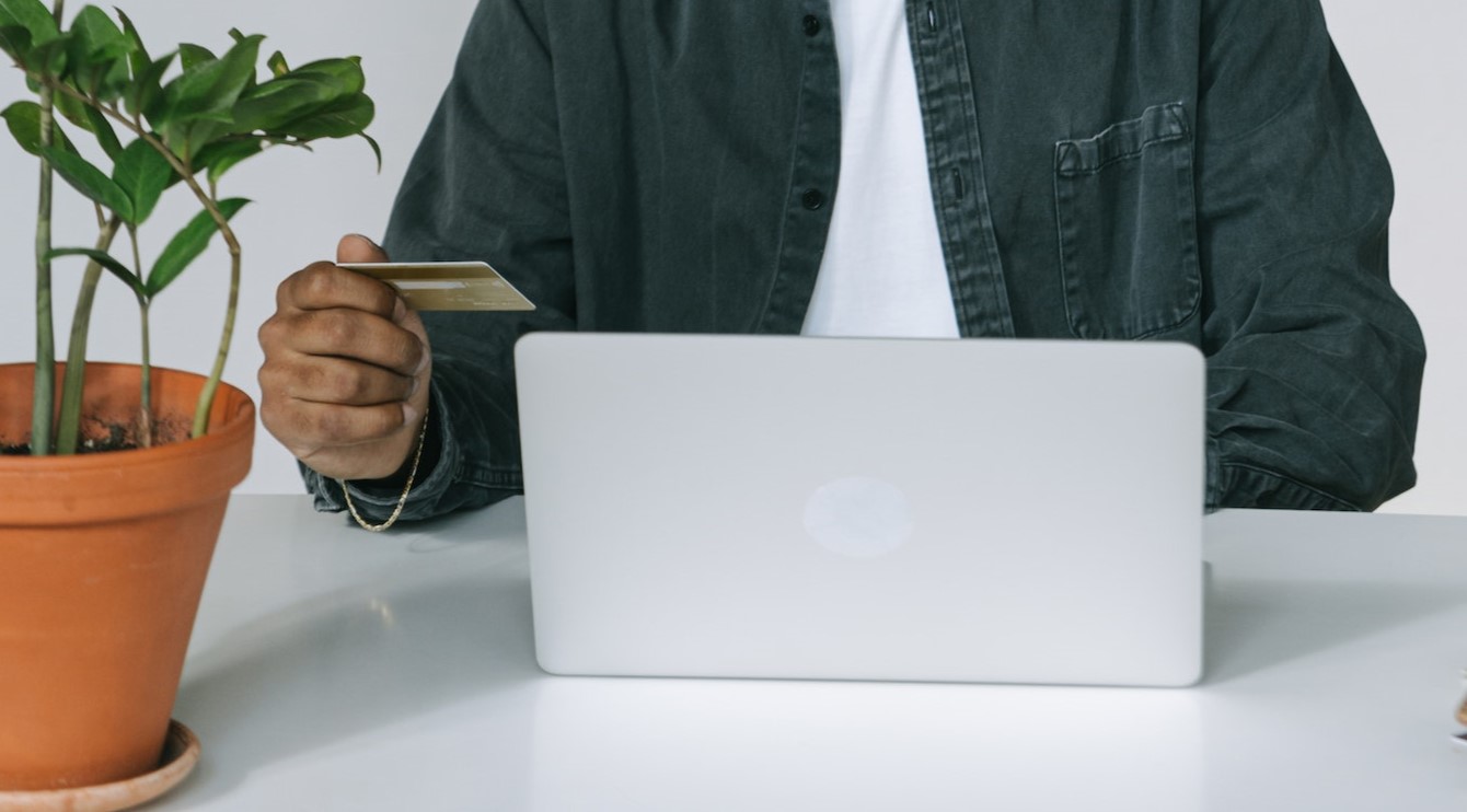 Best E-Commerce Marketing Strategies + Real-Life Examples